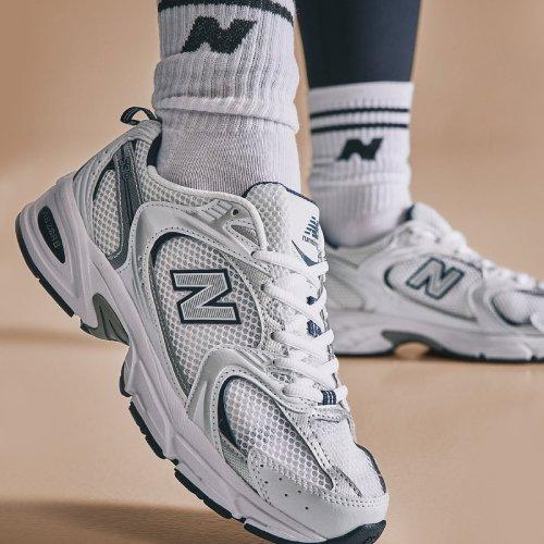รองเท้าแตะและรองเท้ารัดส้น New Balance - JD Sports ประเทศไทย