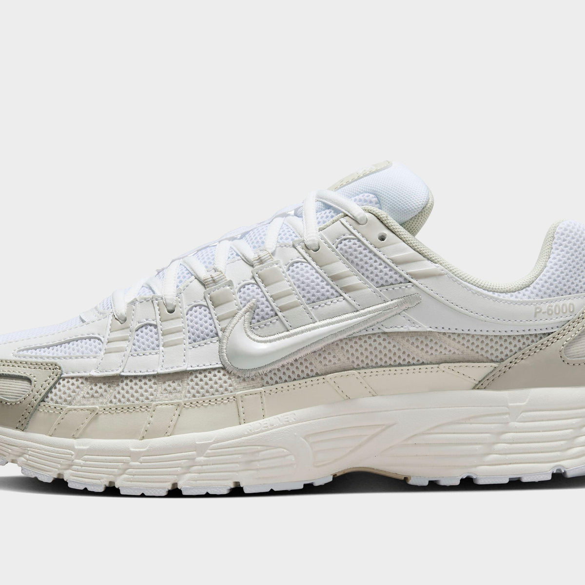 สีขาว Nike รองเท้าผู้ชาย P-6000 - JD Sports Thailand – JD Sports ประเทศไทย