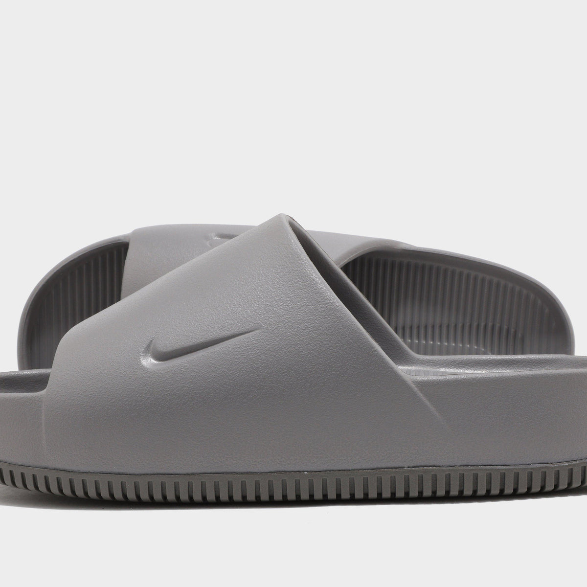 สีดำ Nike รองเท้าแตะผู้ชาย Calm - JD Sports Thailand – JD Sports ประเทศไทย