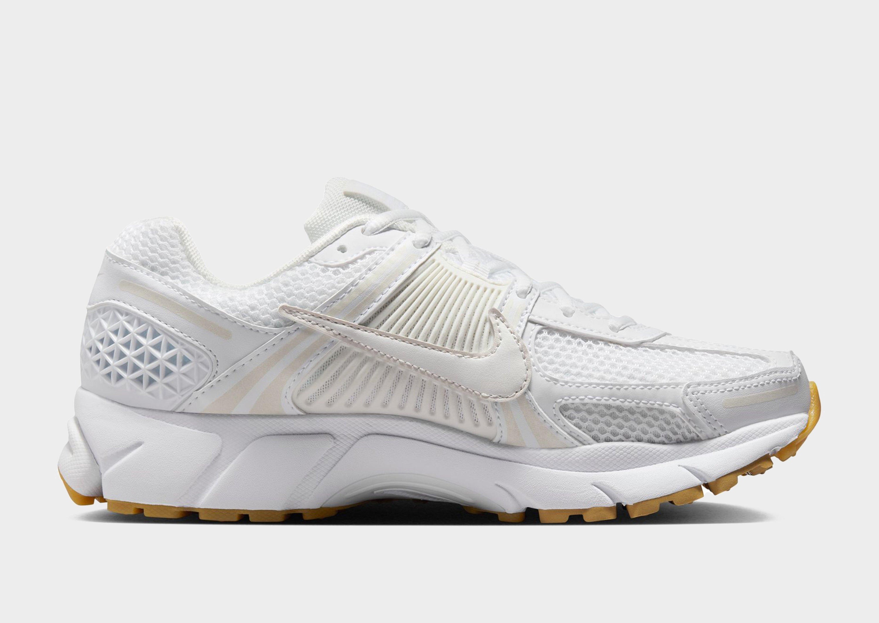 สีขาว Nike รองเท้าผู้หญิง Zoom Vomero 5 - JD Sports Thailand – JD ...