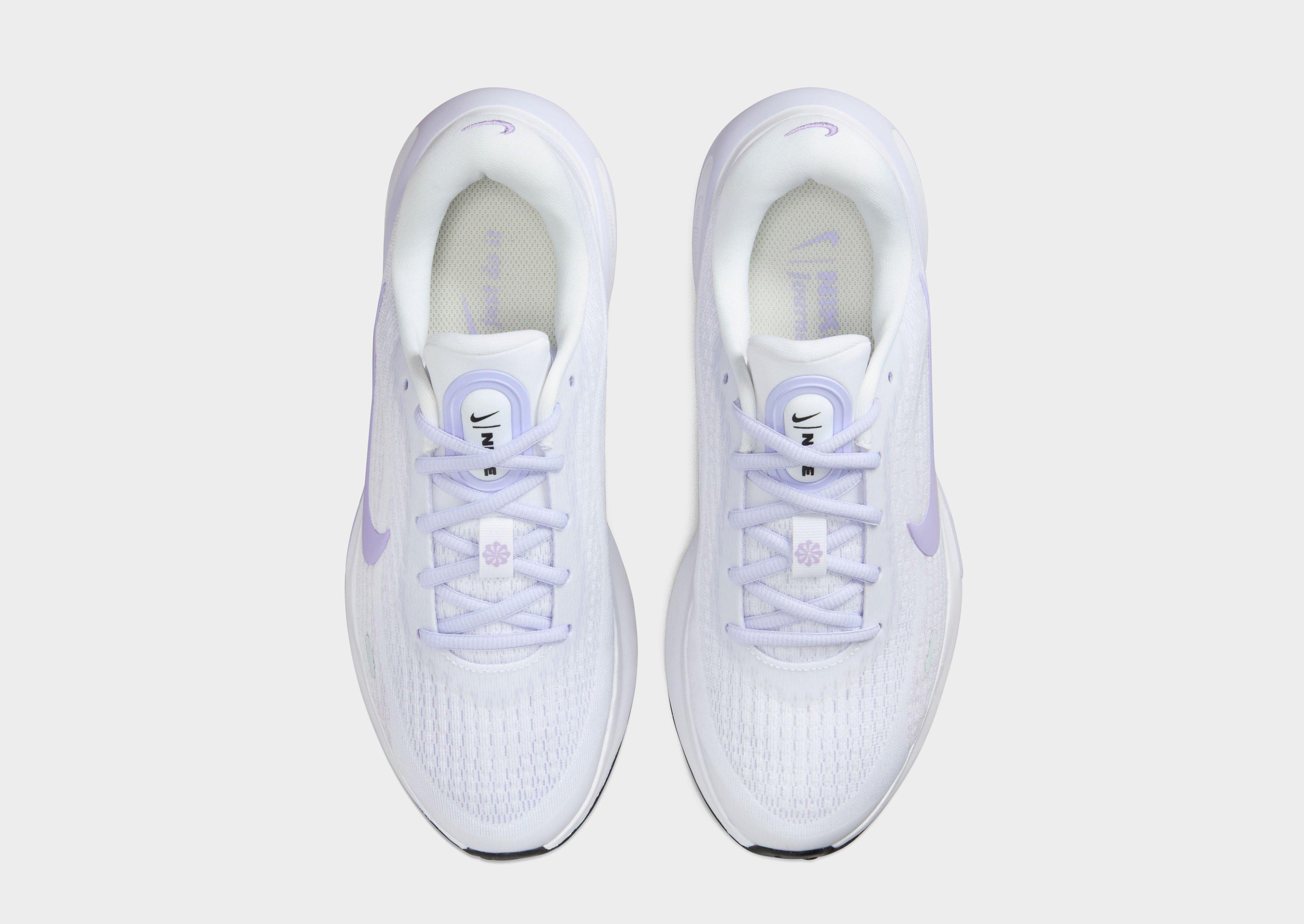 สีขาว Nike รองเท้าผู้หญิง Journey Run - JD Sports Thailand – JD Sports ...