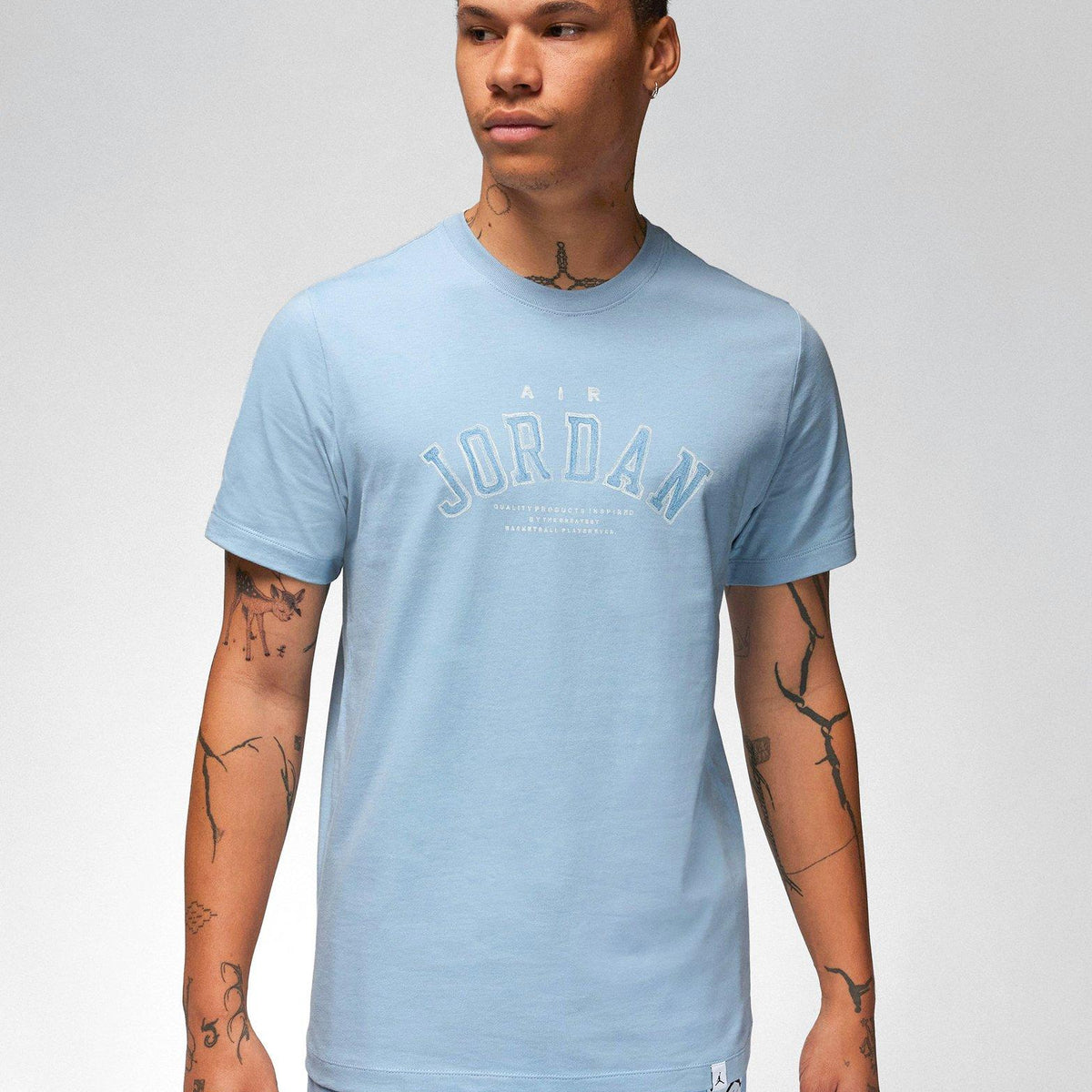 สีฟ้า Jordan เสื้อยืดผู้ชาย Flight Essentials - JD Sports Thailand – JD ...