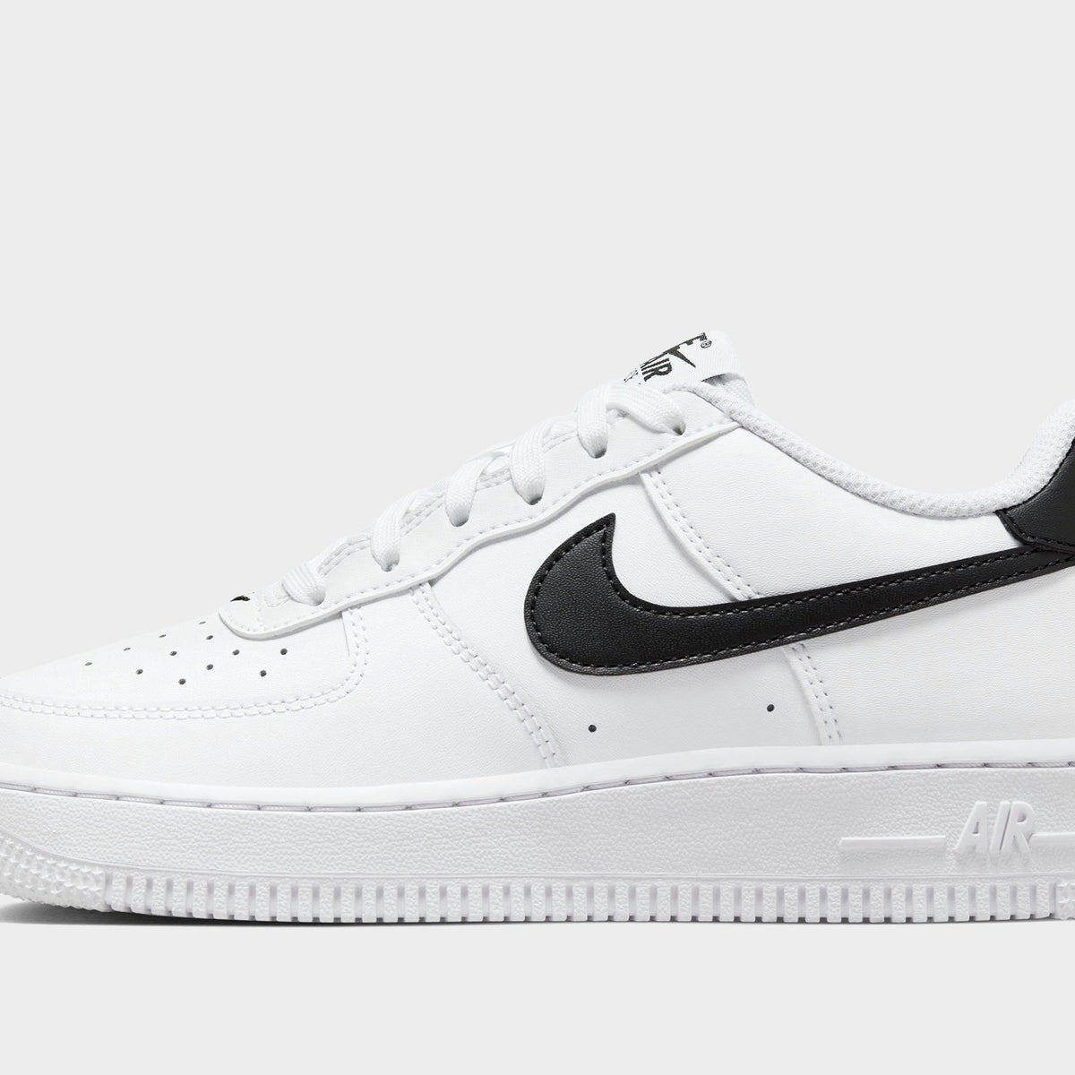 สีขาว Nike รองเท้าเด็กโต Air Force 1 - JD Sports Thailand – JD Sports ...