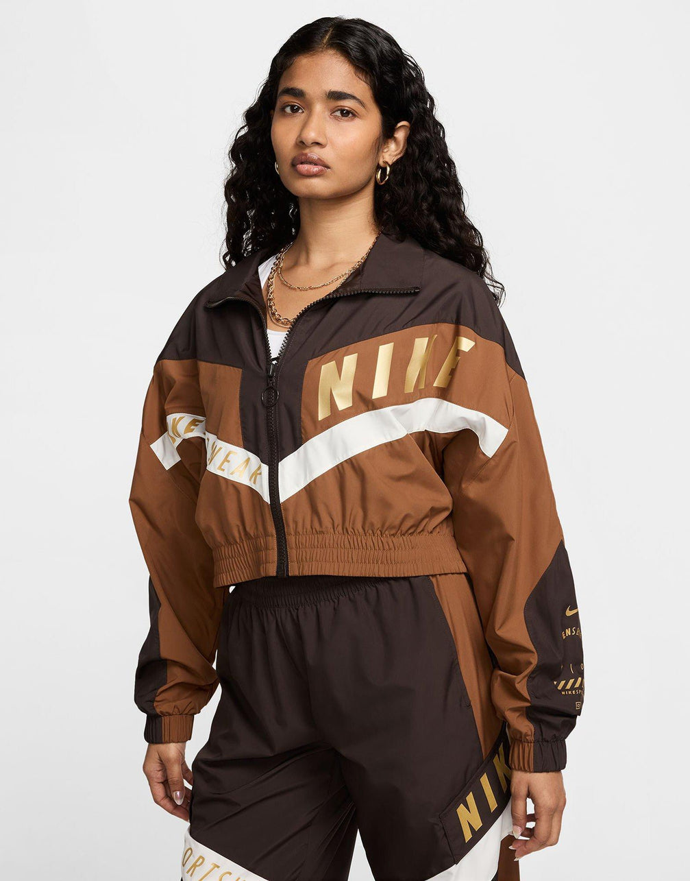 เสื้อแจ็คเก็ตผู้หญิง Woven – JD Sports ประเทศไทย