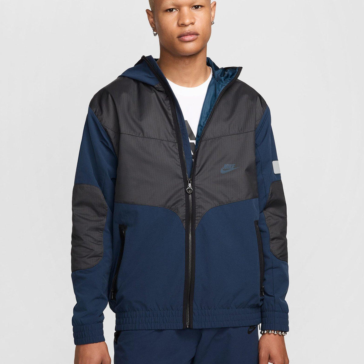 สีฟ้า Nike เสื้อแจ็คเก็ตผู้ชาย Air Max Woven - JD Sports Thailand – JD ...