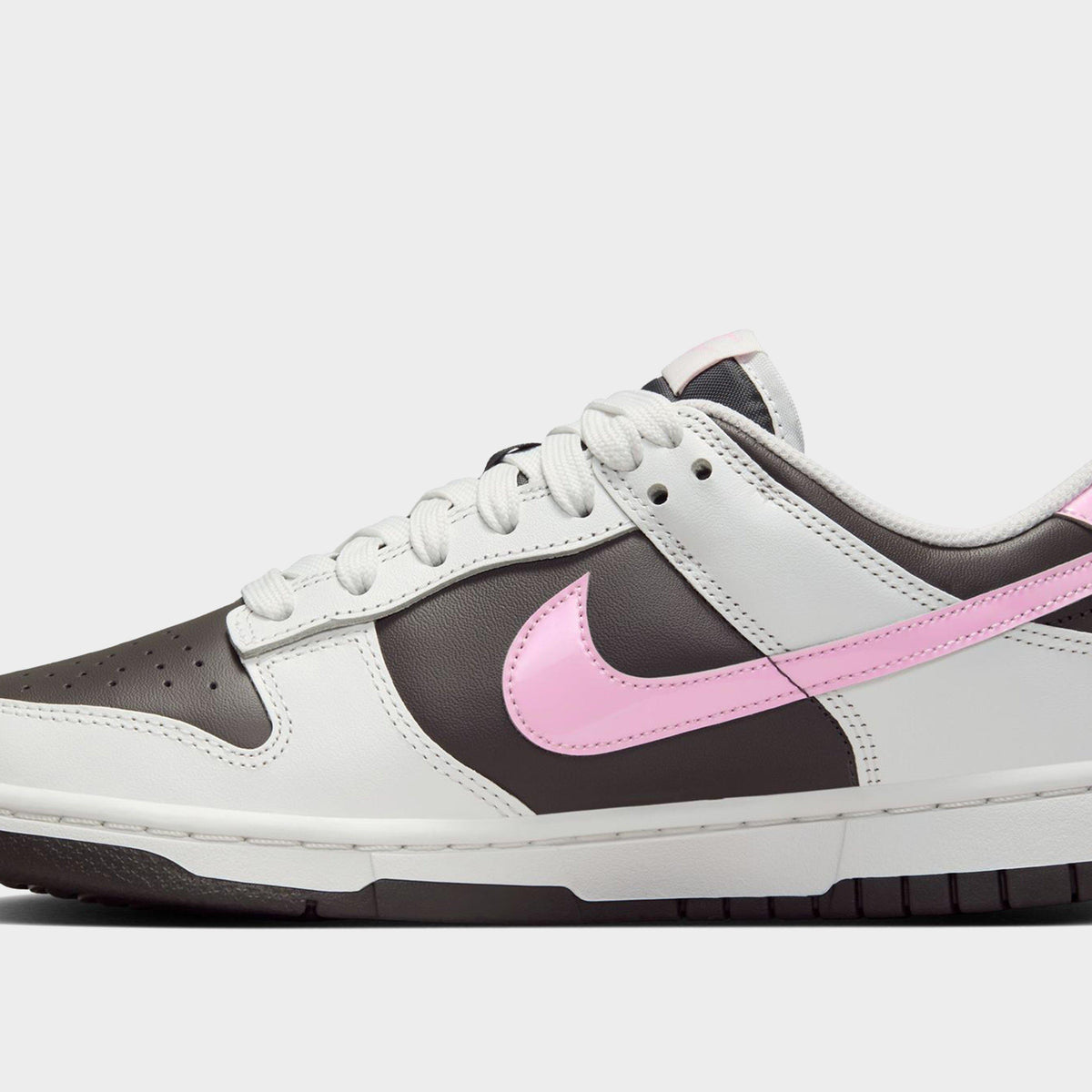 สีขาว Nike รองเท้าผู้หญิง Dunk Low - JD Sports Thailand – JD Sports ...