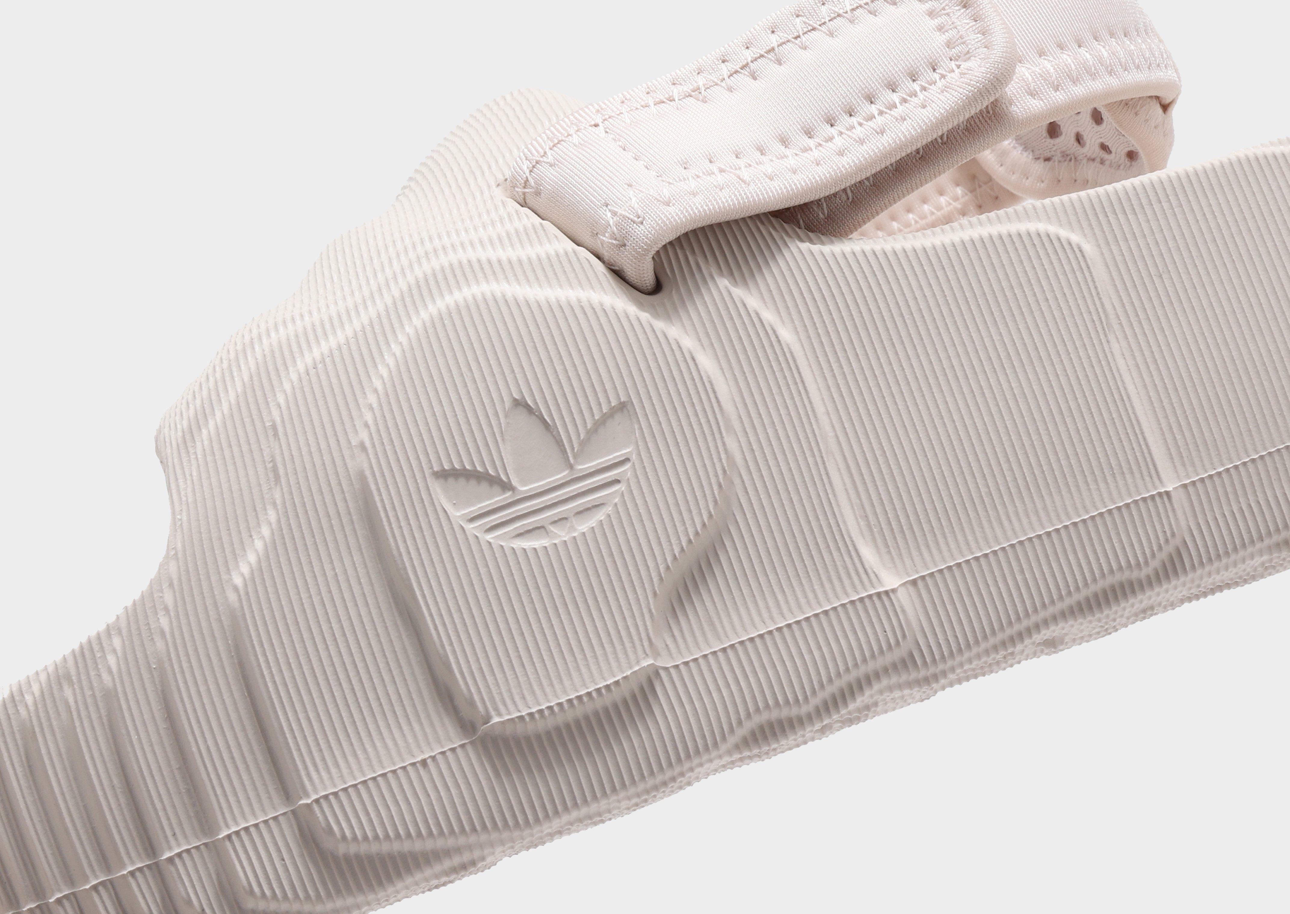 รองเท้าผู้แตะหญิง Adilette 22 XLG – JD Sports ประเทศไทย