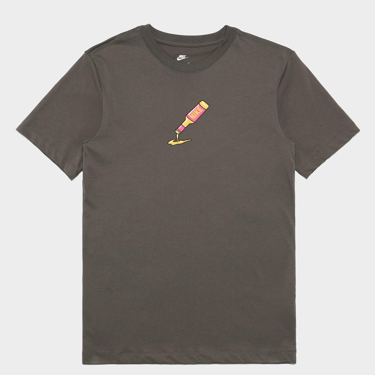 สีเทา Nike เสื้อยืดผู้ชาย Sportswear - JD Sports Thailand – JD Sports ...