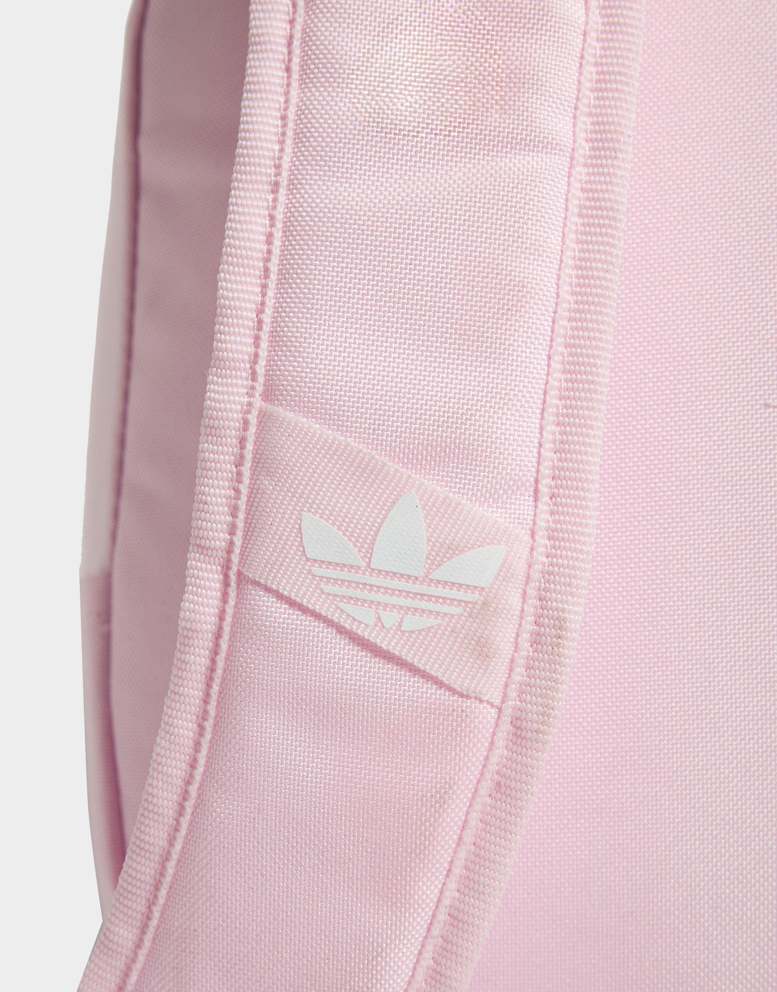 กระเป๋าสะพายหลัง Adicolor – JD Sports ประเทศไทย