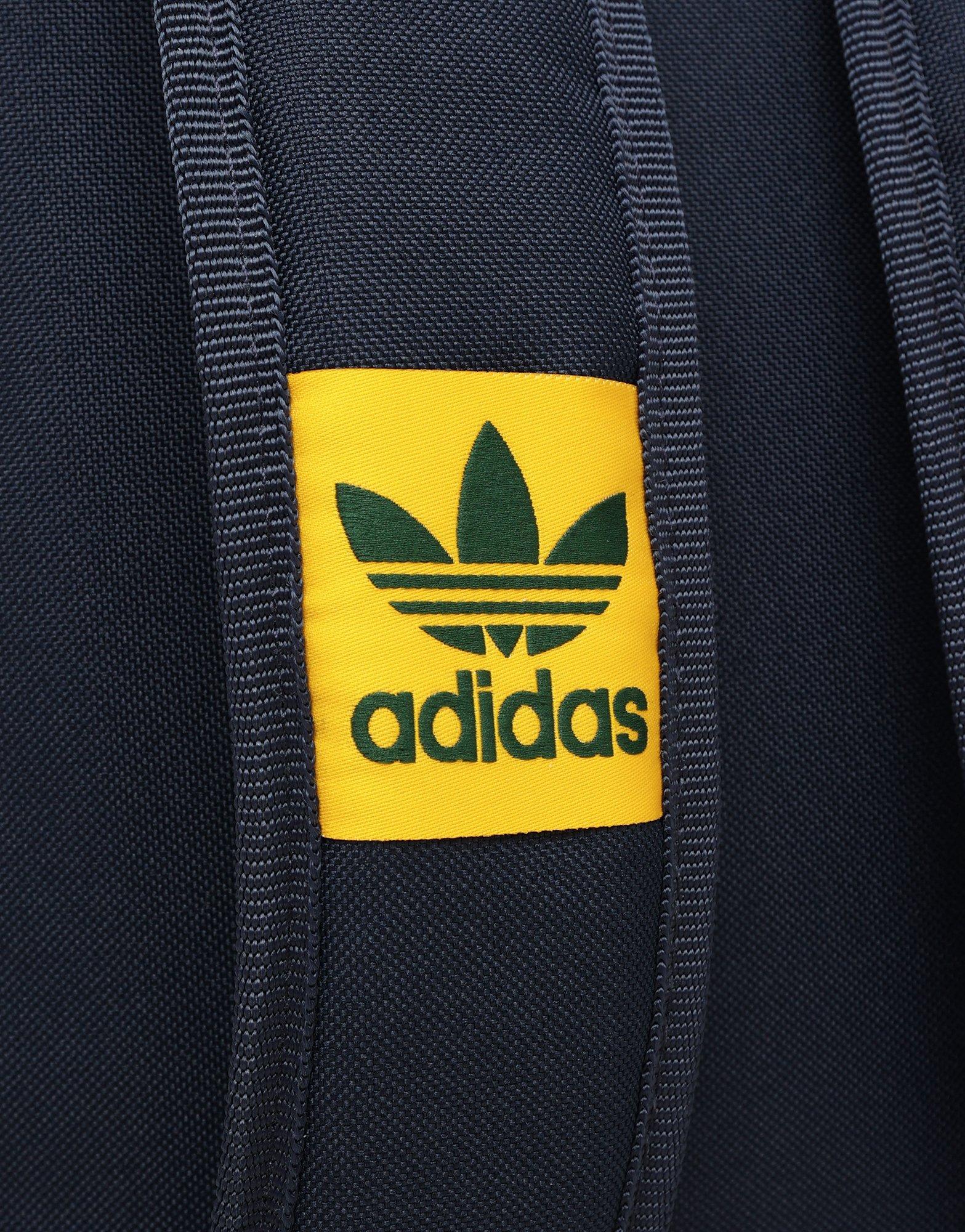 กระเป๋าสะพายหลัง Varsity – JD Sports ประเทศไทย