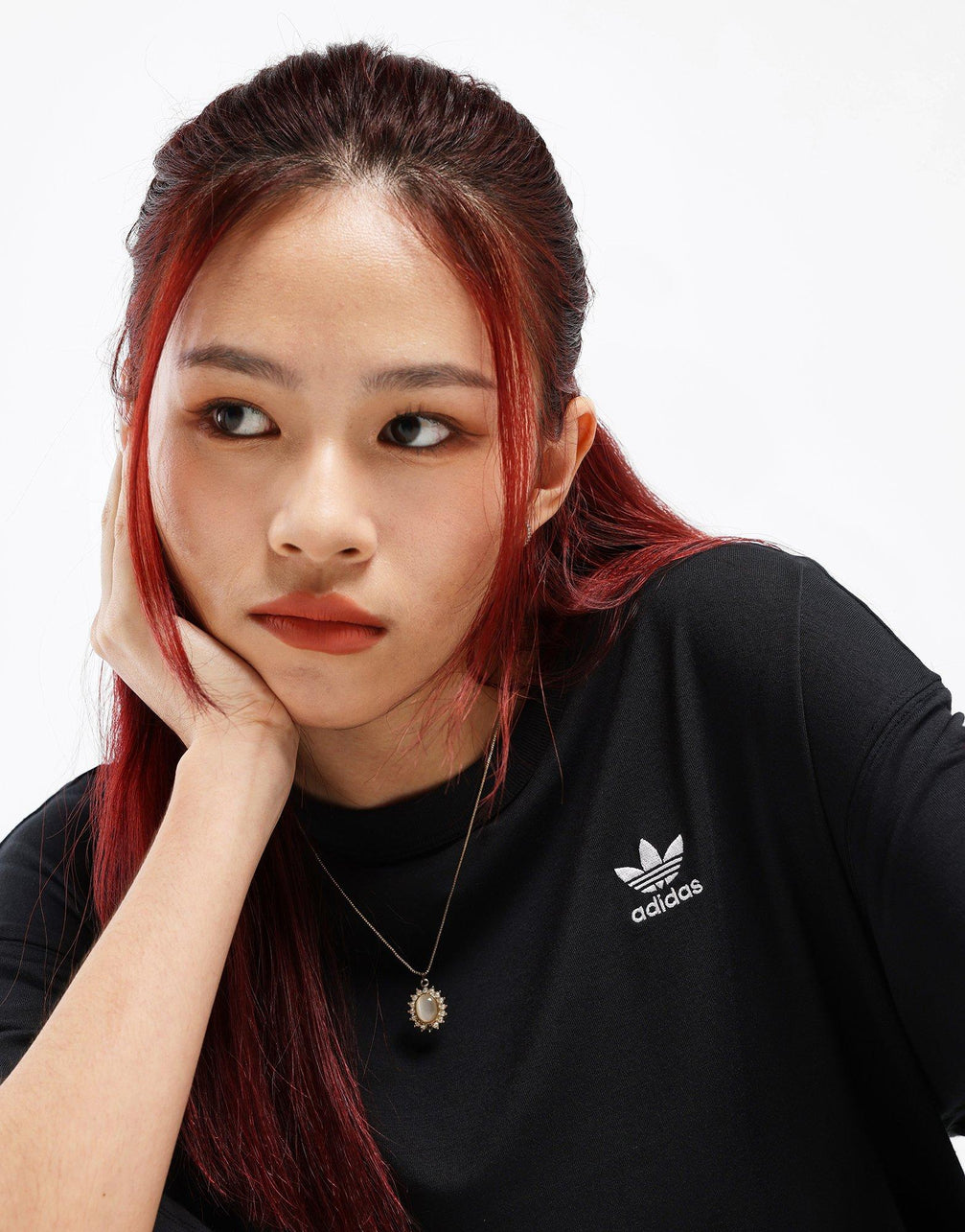 สีดำ adidas เสื้อยืดผู้หญิง Trefoil - JD Sports Thailand – JD Sports ...