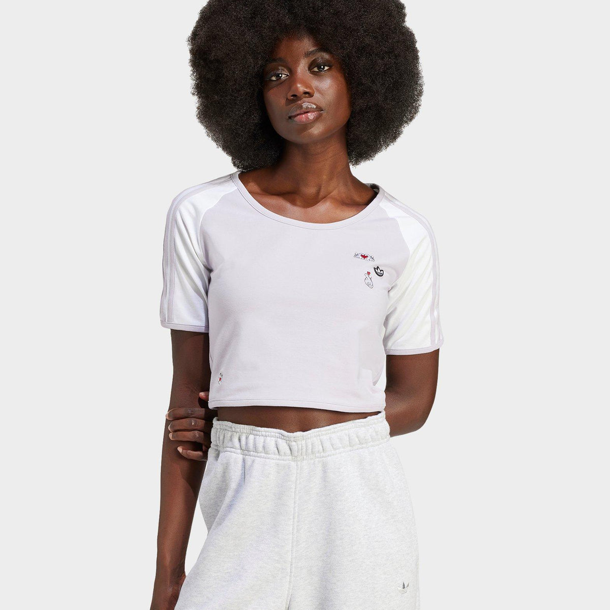 เสื้อยืดผู้หญิง 3-Stripes Baby – JD Sports ประเทศไทย