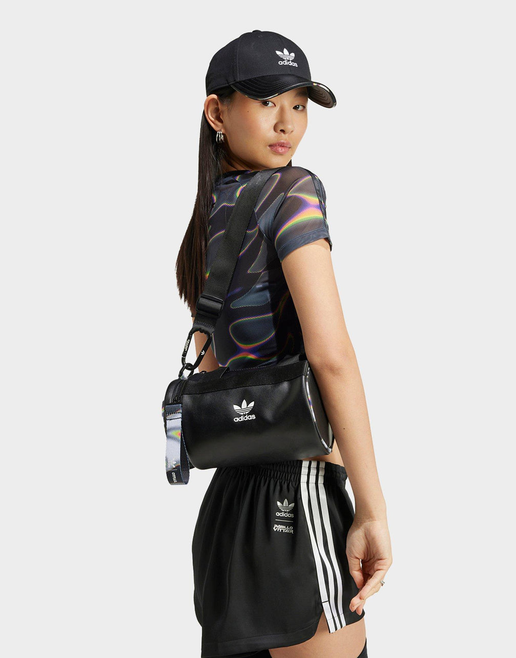 กระเป๋า Pride Mini Duffel – JD Sports ประเทศไทย