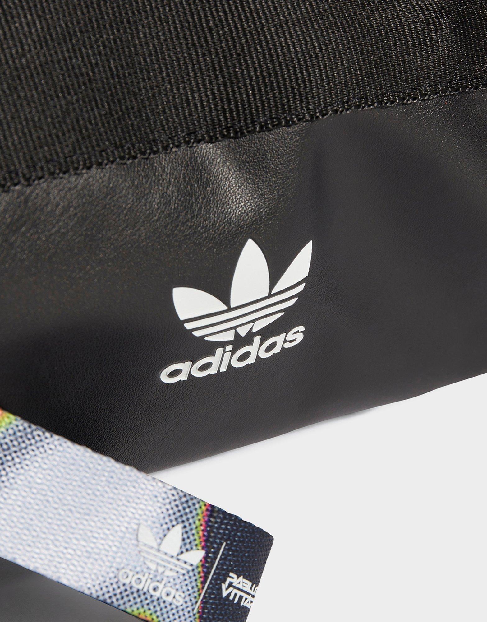 กระเป๋า Pride Mini Duffel – JD Sports ประเทศไทย