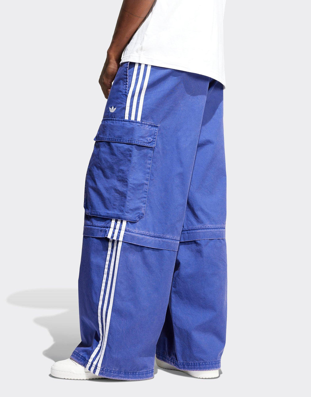 สีฟ้า adidas กางเกงขายาวผู้ชาย Adilenium Season 3 Cargo - JD Sports ...