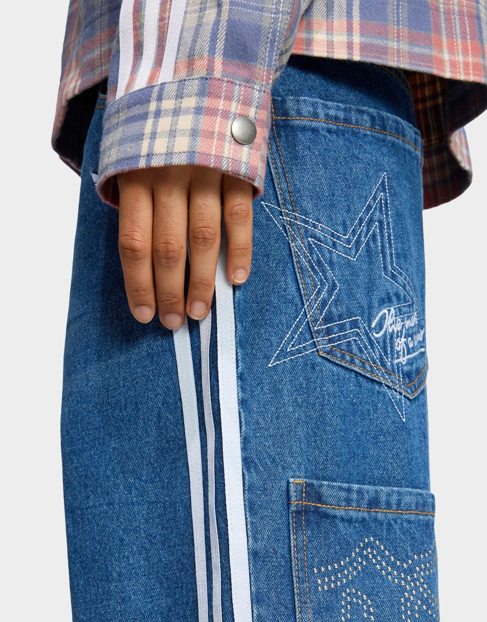 สีฟ้า adidas กางเกงขายาวผู้หญิง Baggy GFX Denim - JD Sports Thailand ...