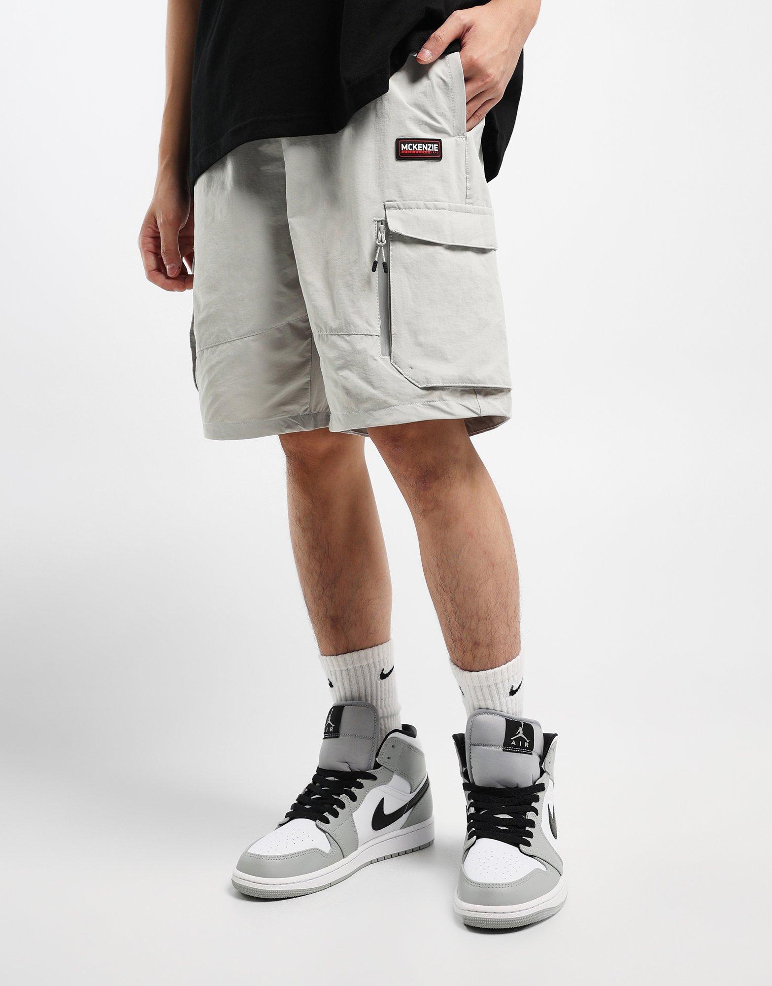 กางเกงขาสั้นผู้ชาย CEALUS CARGO – JD Sports ประเทศไทย