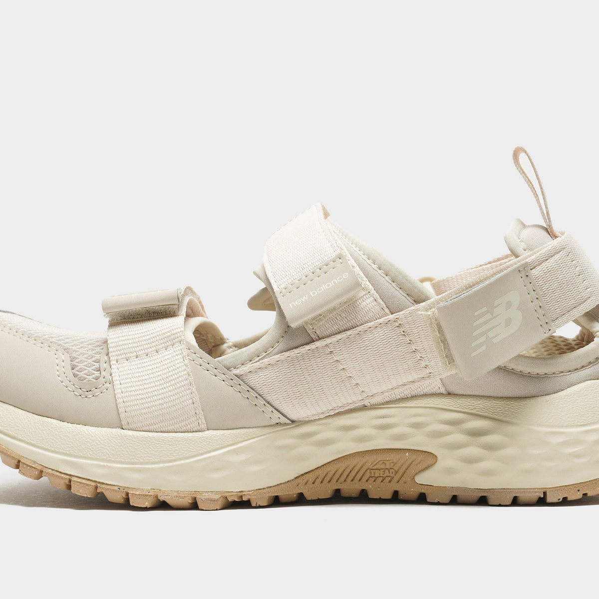 รองเท้าผู้หญิง UA710 – JD Sports ประเทศไทย