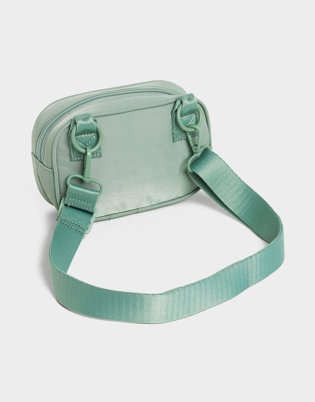 สีเขียว Jordan กระเป๋า Alpha Camera (1L) - JD Sports Thailand – JD ...