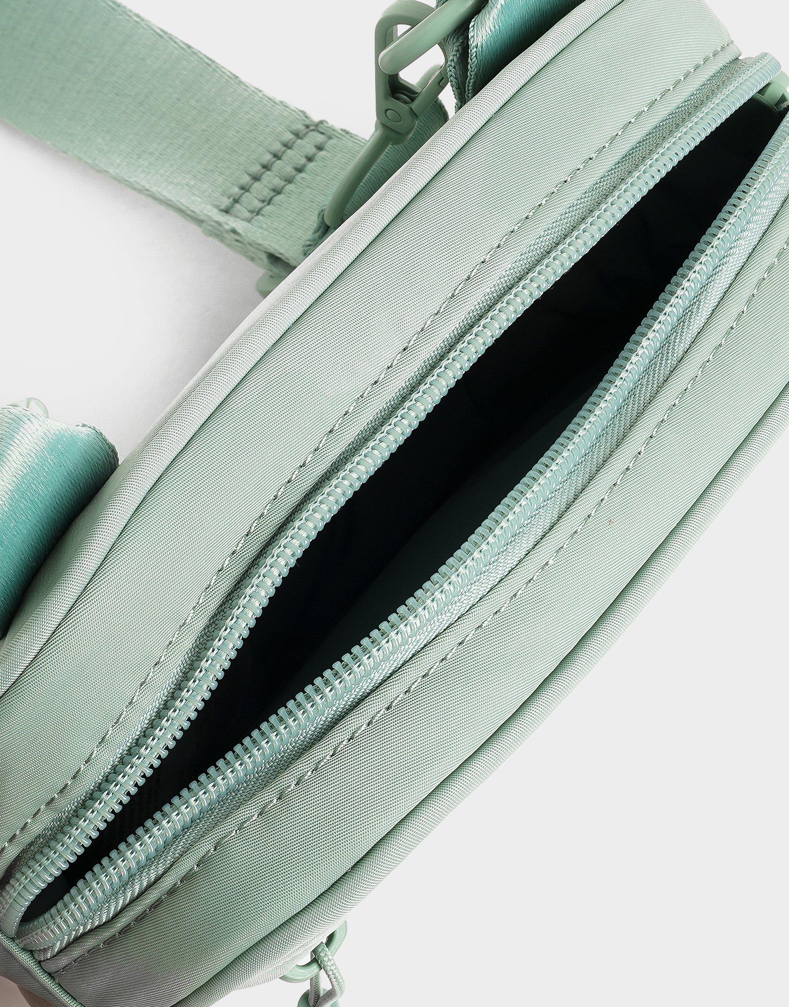 กระเป๋า Alpha Camera (1L) – JD Sports ประเทศไทย